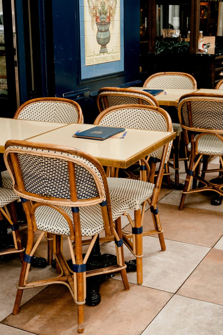 Enameled steel bistro table Classic - Ardamez