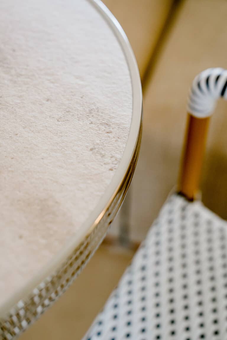 Travertine-like bistro table - Ardamez