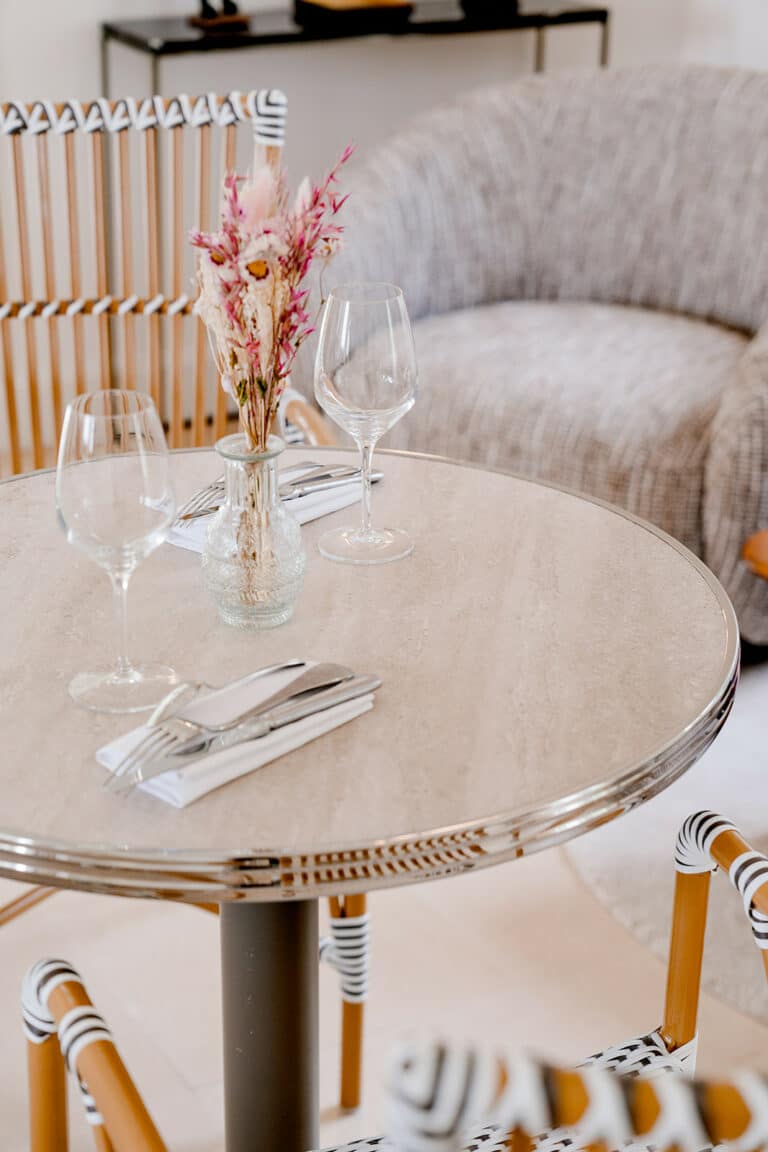 Travertine-like bistro table - Ardamez