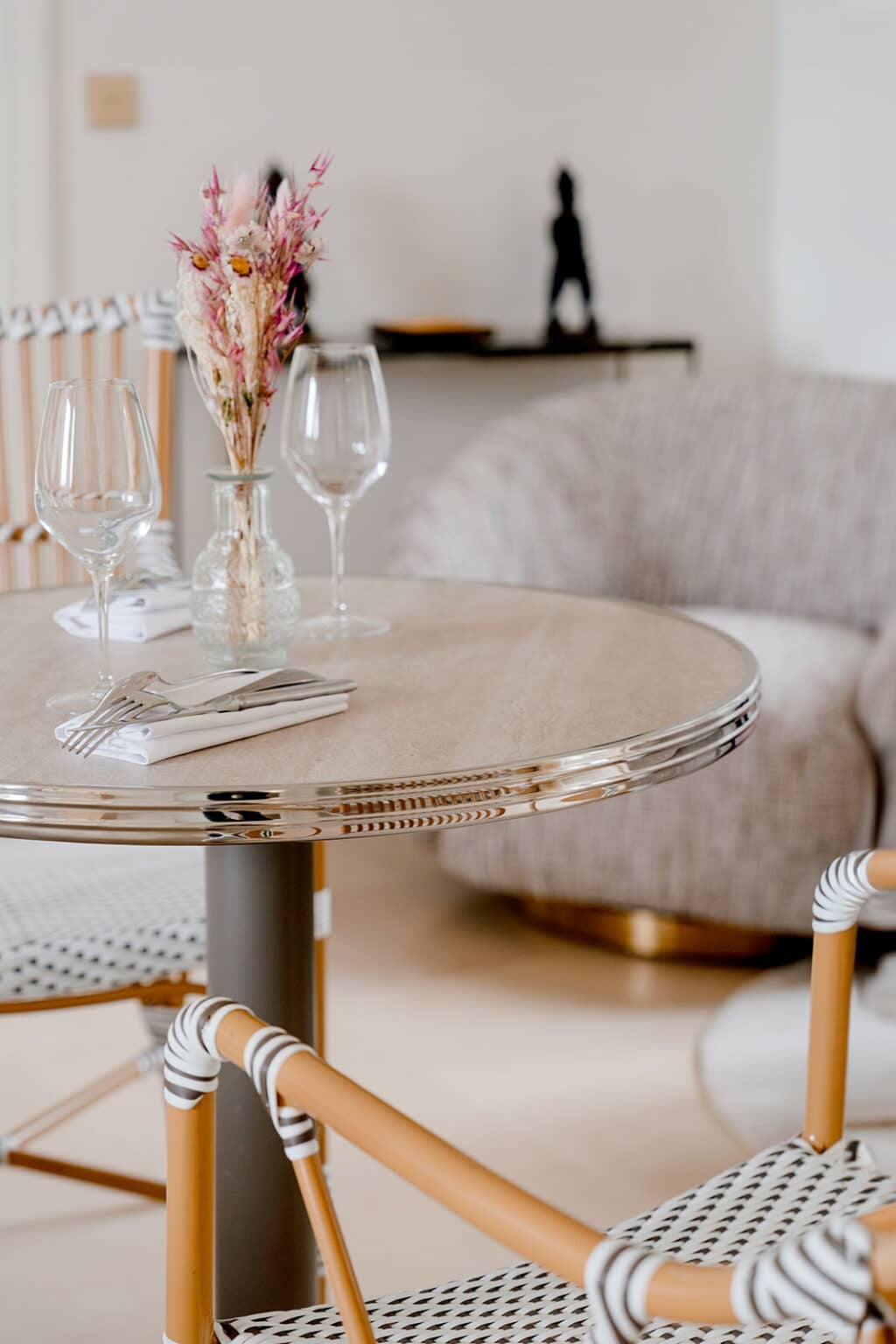 Travertine-like bistro table - Ardamez